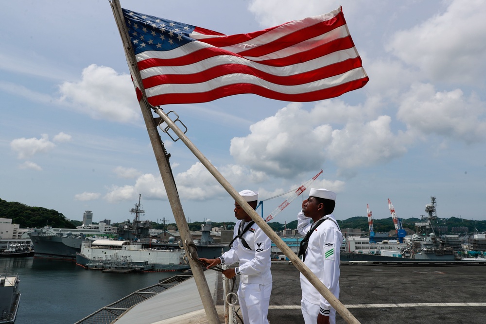 DVIDS - Images - Abraham Lincoln departs Japan [Image 9 of 9]