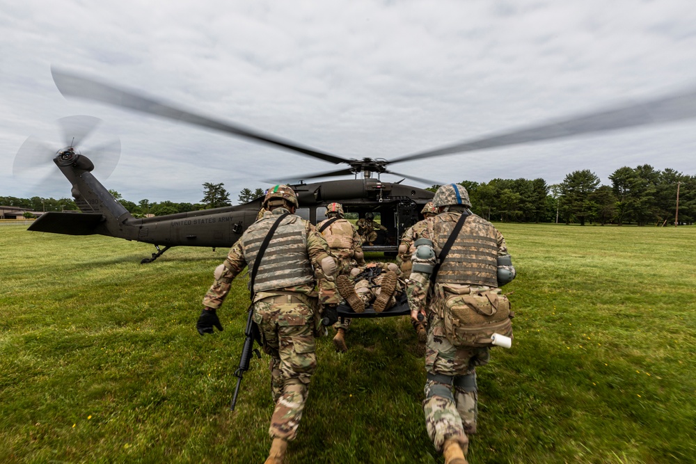 DVIDS - Images - New Jersey MEDEVAC Supports Combat Lifesaver Course ...
