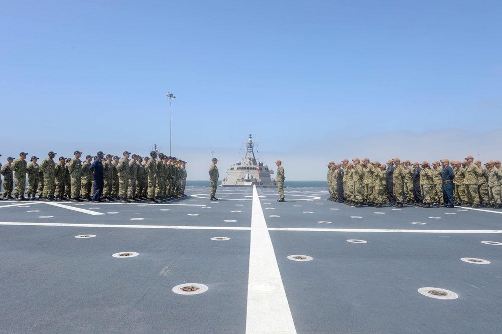 DVIDS - Images - USS Mobile (LCS 26) Holds Exchange of Command Ceremony [Image 1 of 2]