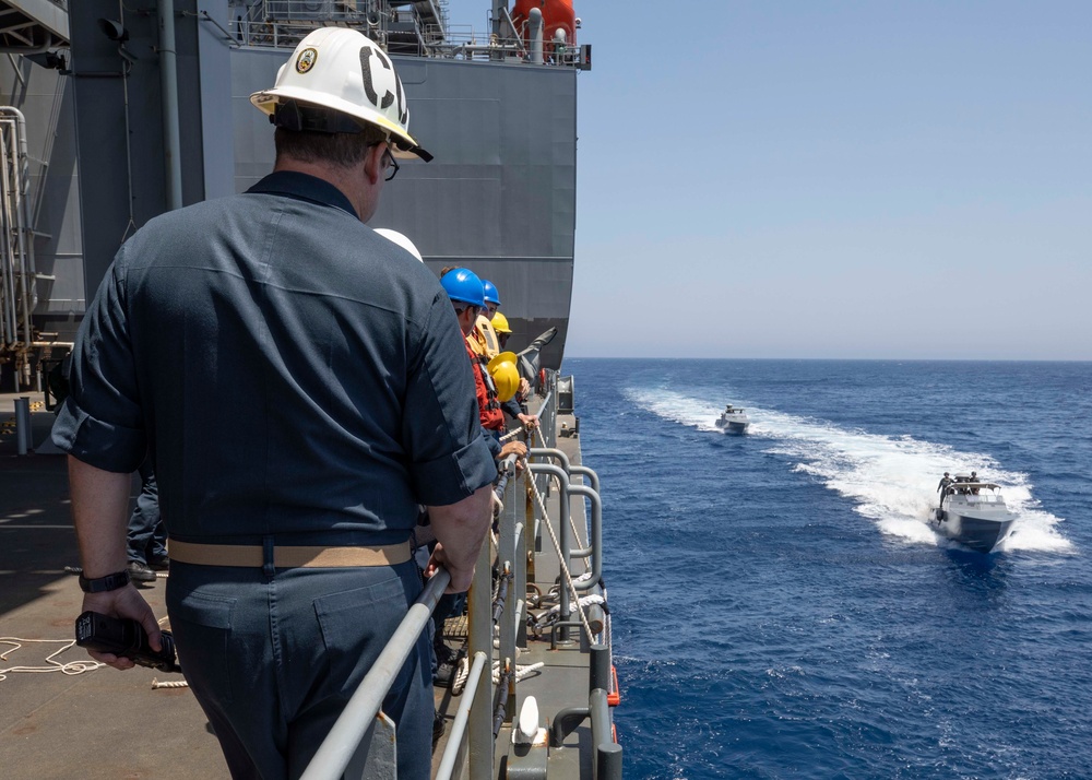 DVIDS - Images - USS Hershel "Woody" Williams (ESB 4) Conducts Mission ...