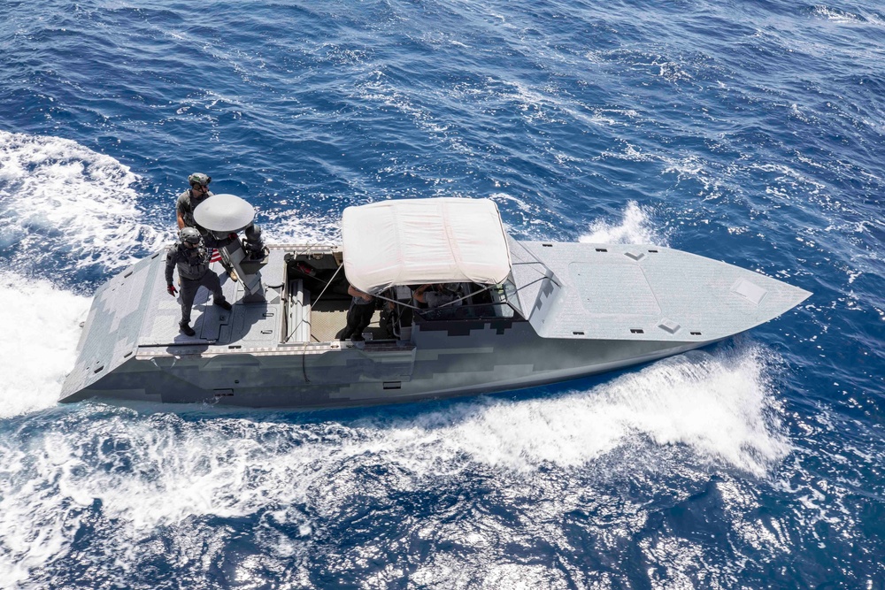 DVIDS - Images - USS Hershel "Woody" Williams (ESB 4) Conducts Mission ...