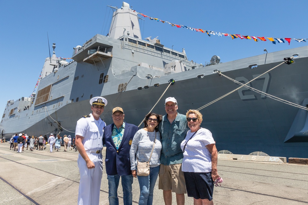 DVIDS - Images - USS Portland (LPD 27) Hosts Public Tours at LA Fleet Week [Image 7 of 7]