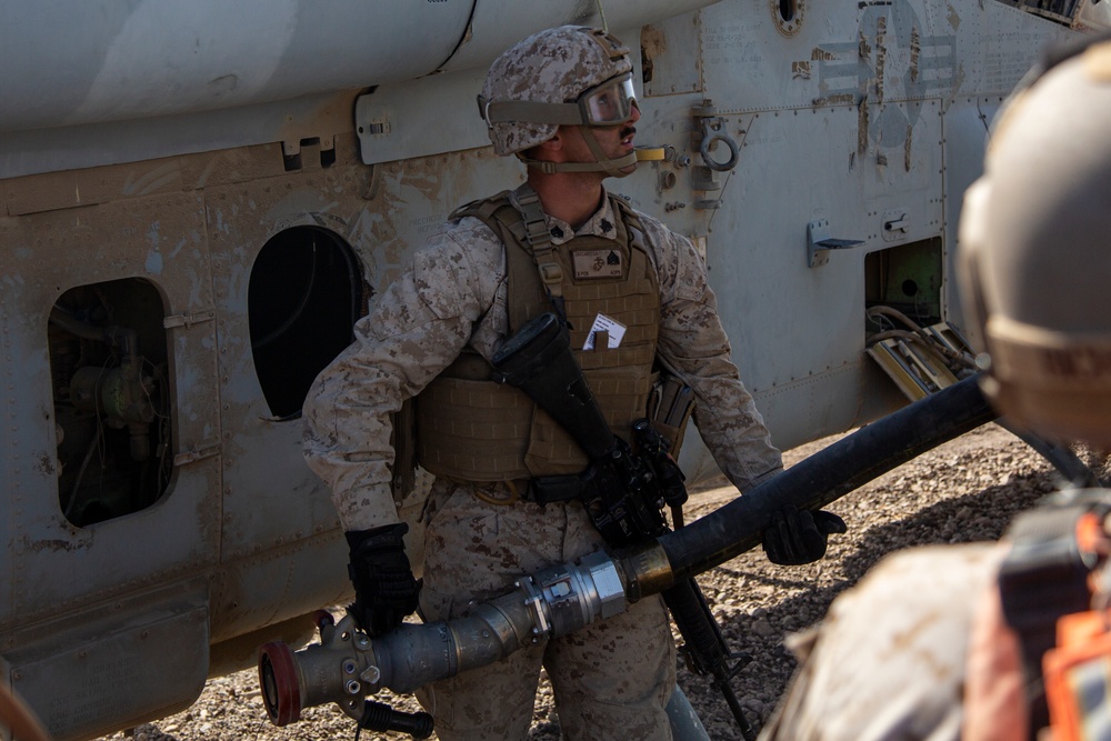 DVIDS - Images - U.S. Marines conduct a simulated aircraft recovery during Service Level ...