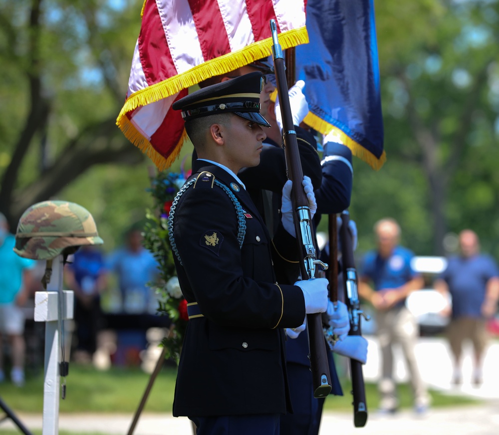 DVIDS - Images - Crown Hill Memorial Day Ceremony 2022 [Image 18 of 25]