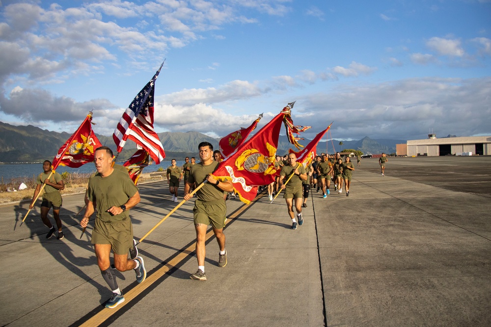 DVIDS - Images - MAG-24 Commanding Officer's Flight Line Run [Image 6 of 9]
