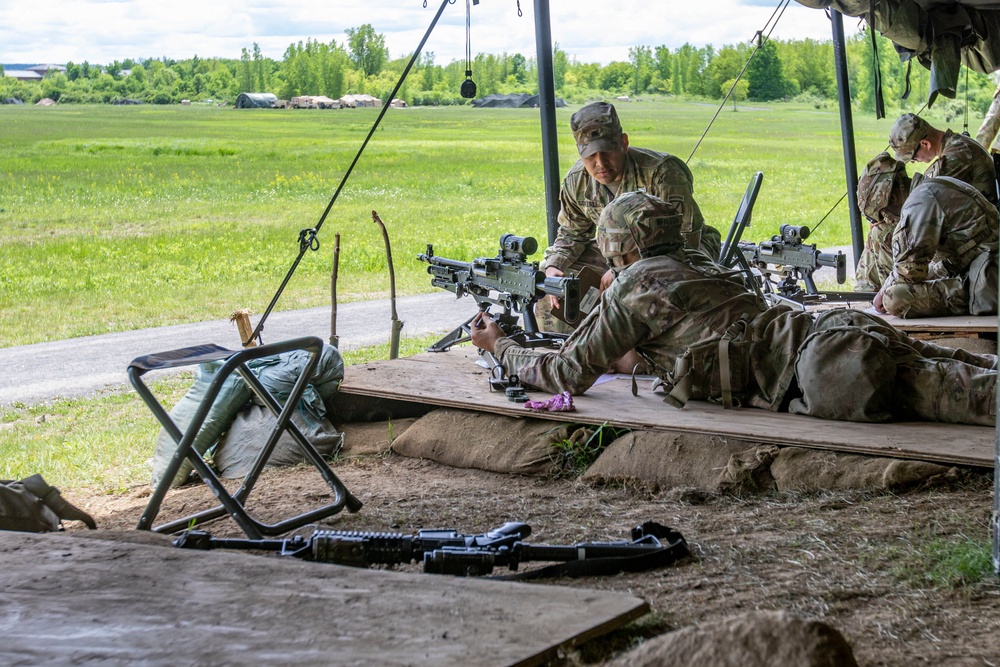 DVIDS - Images - Soldiers compete for prestigious badge [Image 1 of 12]