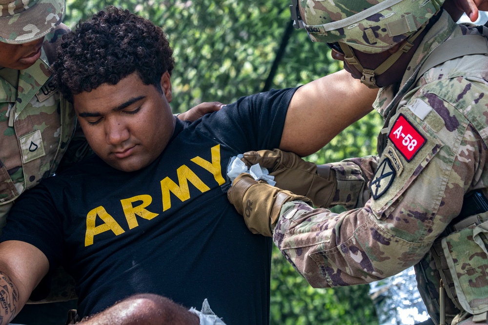 DVIDS - Images - Soldiers compete for prestigious badge [Image 10 of 12]