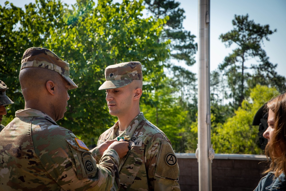 DVIDS - Images - USARCENT Soldier Receives ARCOM [Image 2 of 4]