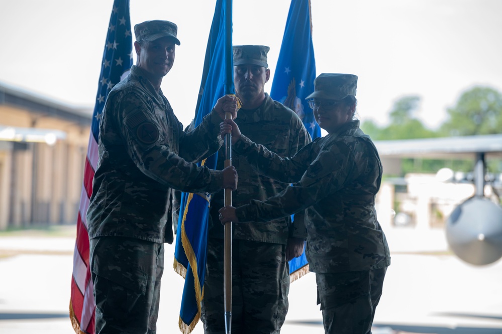 DVIDS - Images - 4th MXG changes command [Image 5 of 5]