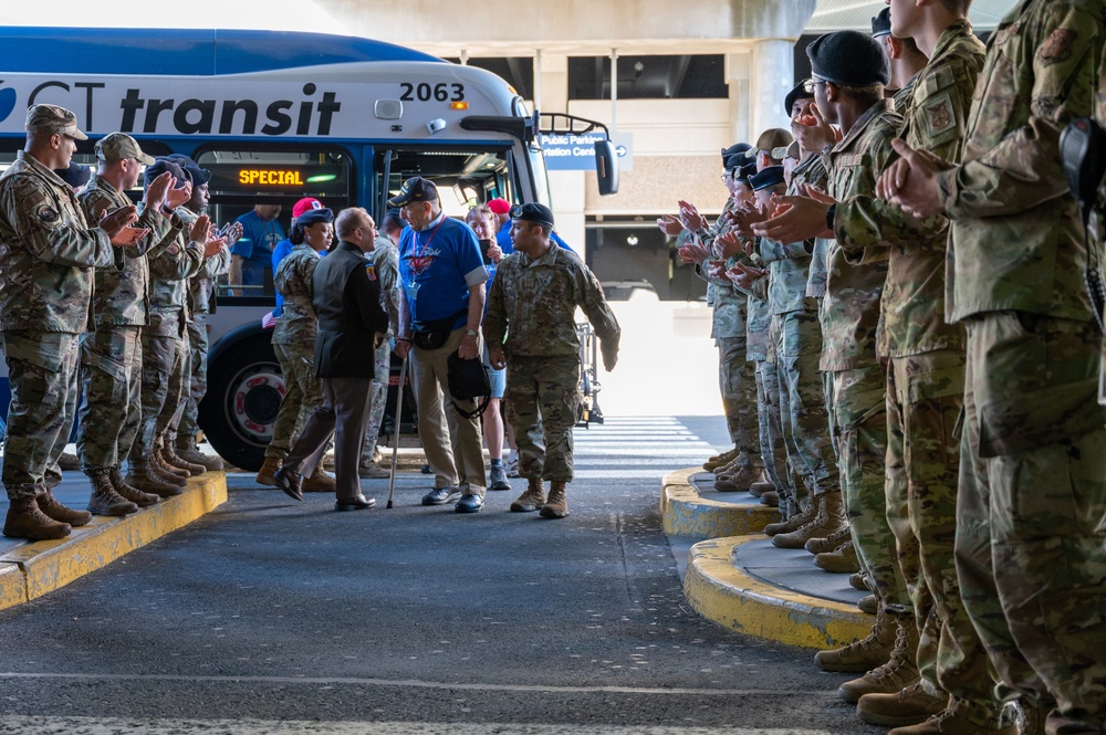 DVIDS - Images - Connecticut Veterans Take Honor Flight [Image 1 of 15]