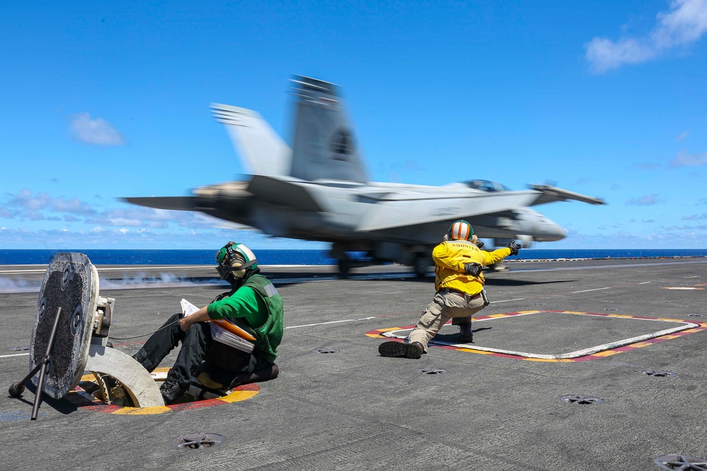 DVIDS - Images - Abraham Lincoln conducts flight operations [Image 2 of 5]