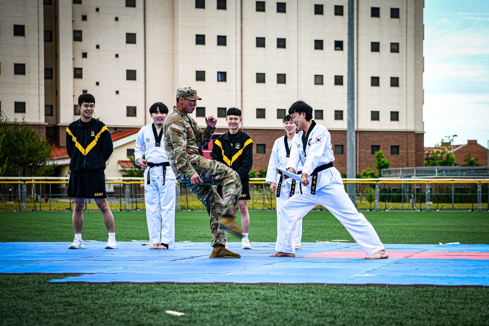 DVIDS - Images - 2022 KATUSA US Soldier Friendship Week [Image 3 of 26]