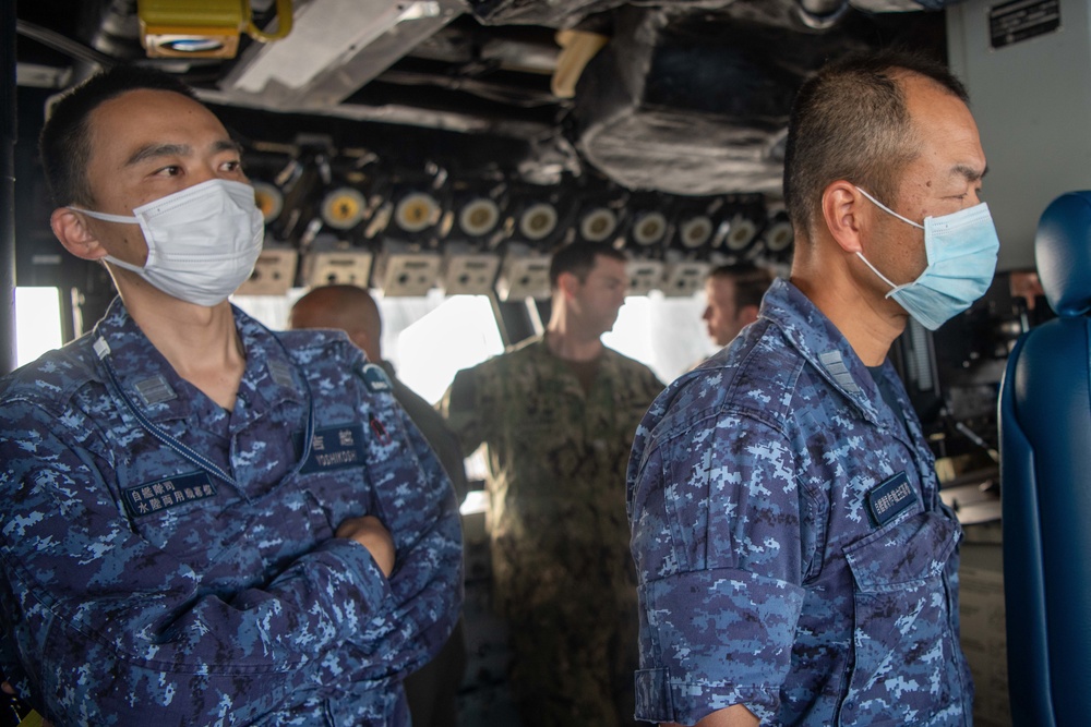 DVIDS - Images - JSDF Senior Officers Tour USS Tripoli [Image 3 of 6]