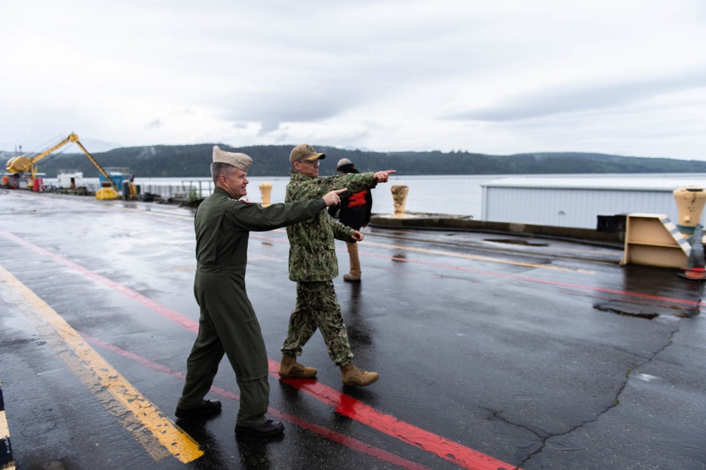 DVIDS - Images - Commander, U.S. Pacific Fleet, Visits Trident Refit ...