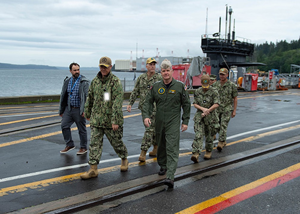DVIDS - Images - Commander, U.S. Pacific Fleet, Visits Trident Refit ...