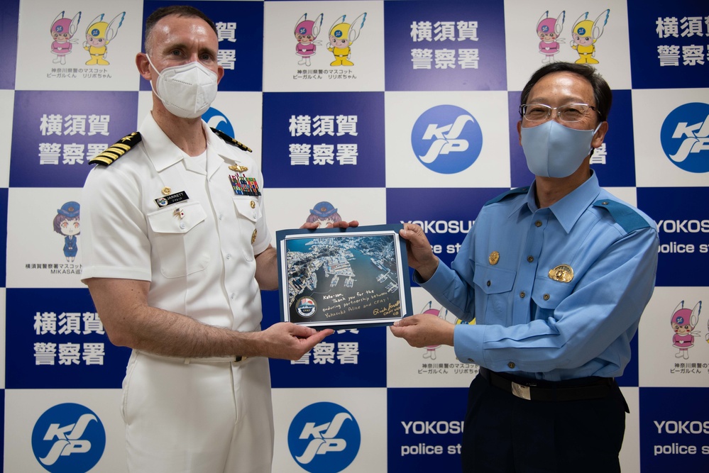 DVIDS - Images - CFAY CO visits Yokosuka Police Station [Image 3 of 5]