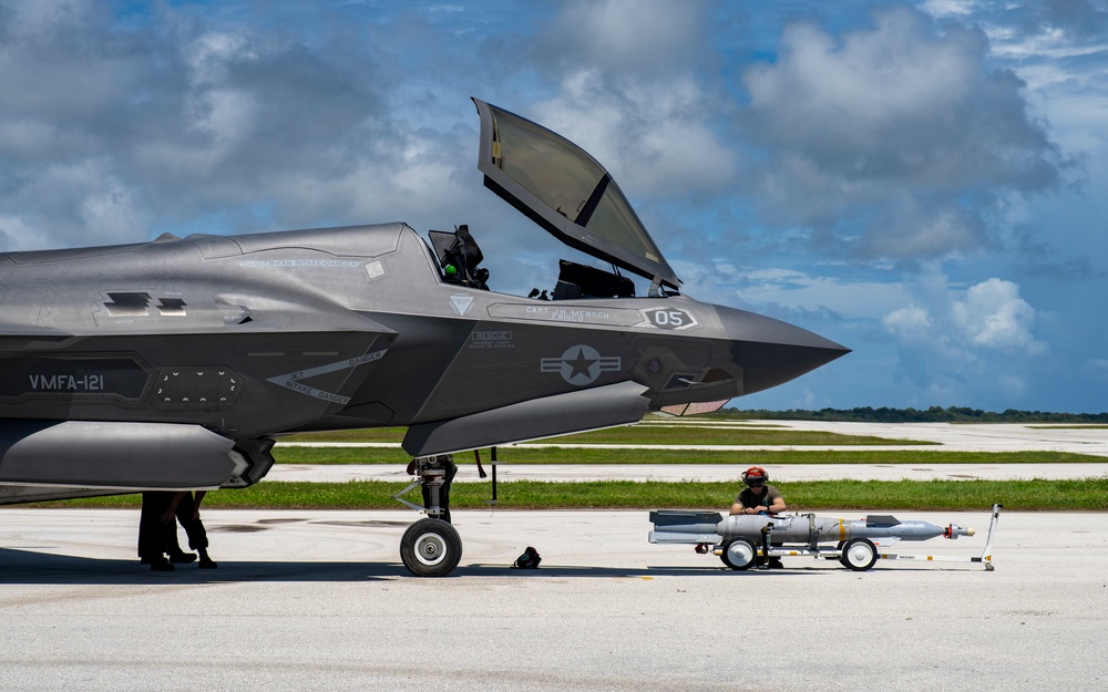 DVIDS - Images - Marine Corps F-35s and F-18s participate in Valiant ...