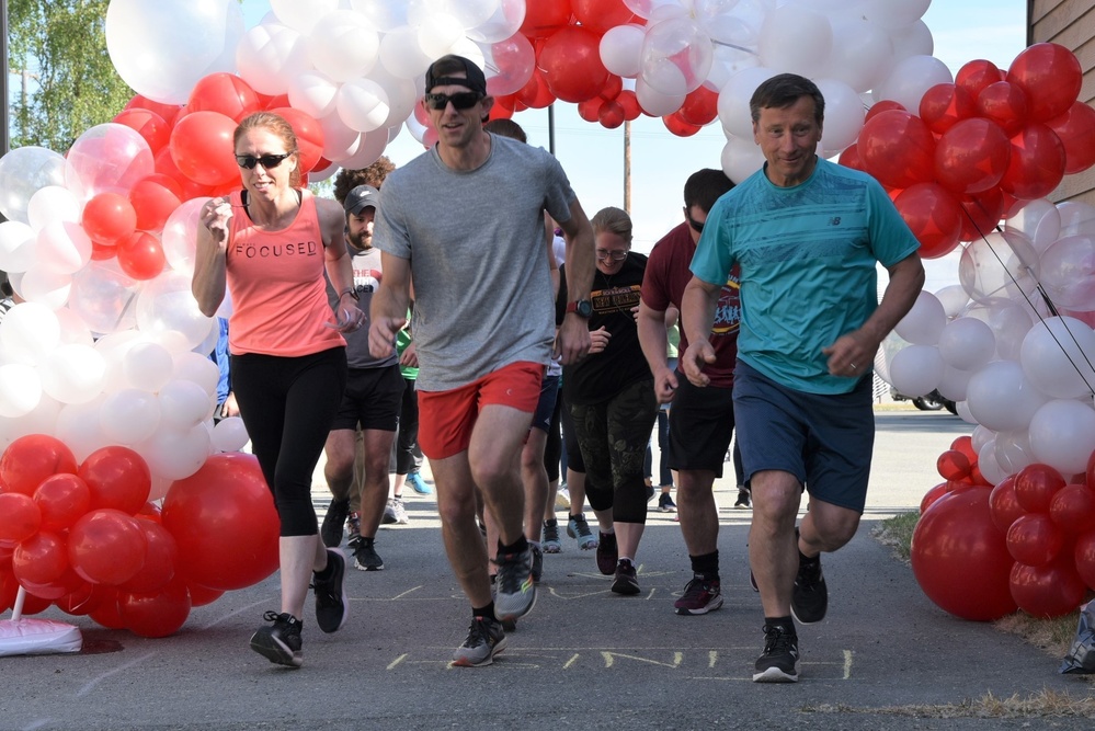 DVIDS - Images - Army engineers complete fun run to mark Army's ...