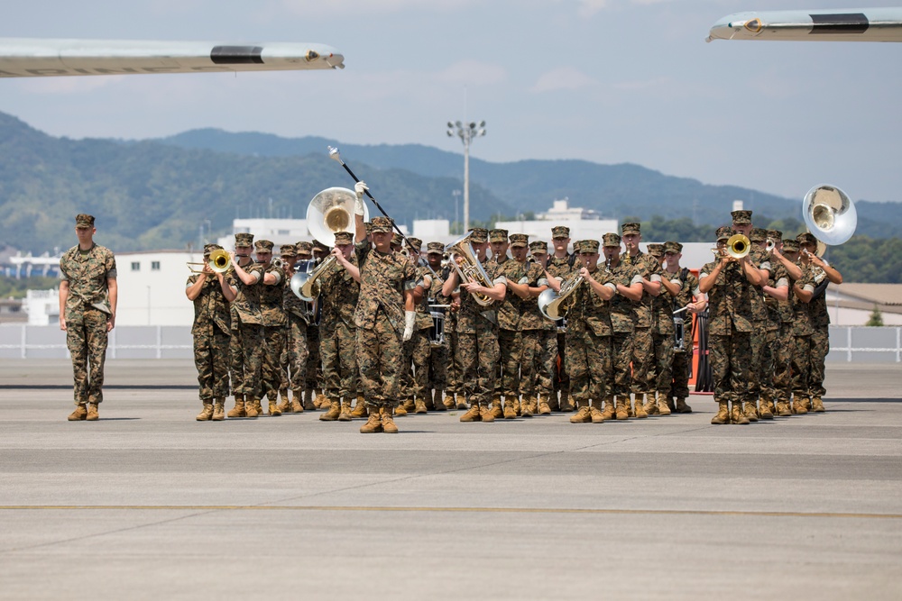 DVIDS - Images - VMGR-152 conducts a Change of Command ceremony [Image ...