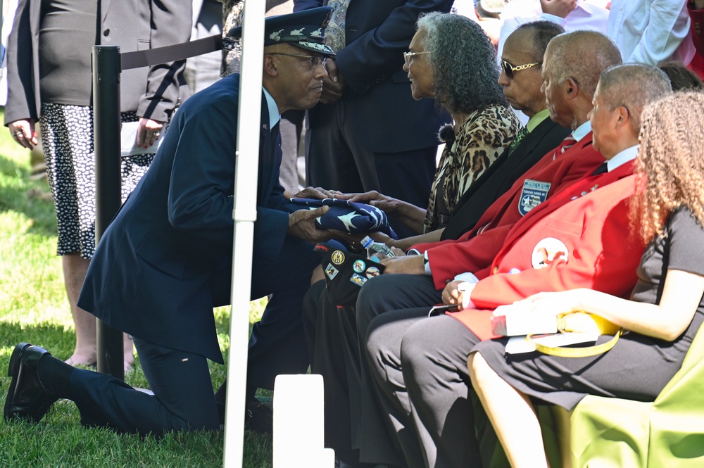 DVIDS - Images - SecAF, CSAF attend Brig. Gen. McGee funeral [Image 17 ...