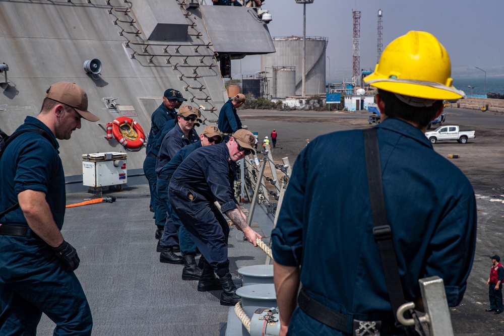 DVIDS - Images - USS Sioux City Scheduled Logistics Stop in Djibouti ...