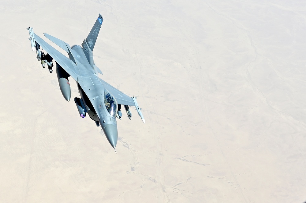 DVIDS - Images - Postured to Prevail [Image 2 of 9]