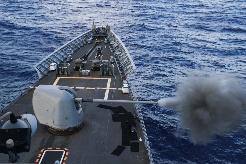 DVIDS - Images - Mobile Bay conducts live-fire exercise [Image 2 of 2]