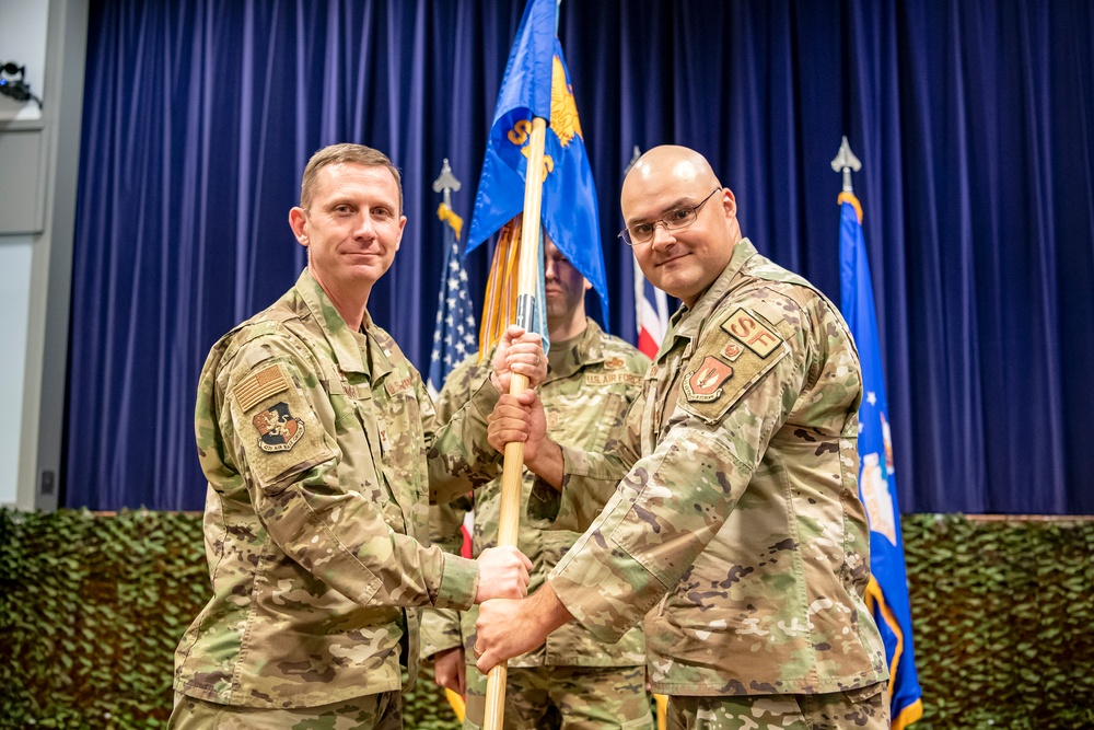 DVIDS - Images - 422d SFS Change of Command [Image 5 of 9]