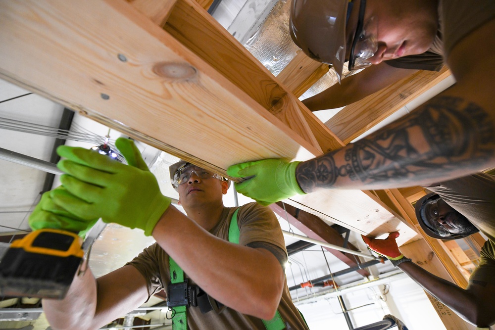 DVIDS - Images - NMCB-14 visit NASKW [Image 16 of 23]