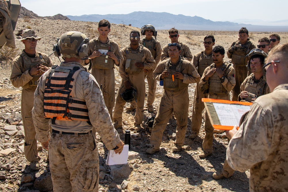 DVIDS - Images - 13th MEU BLT ACVs Conduct Range 400 [Image 8 of 8]