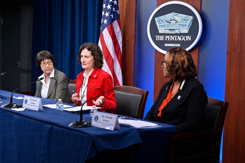 DVIDS - Images - SecAF Kendall HBCU UARC announcement [Image 11 of 15]