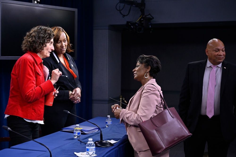 DVIDS - Images - SecAF Kendall HBCU UARC announcement [Image 15 of 15]