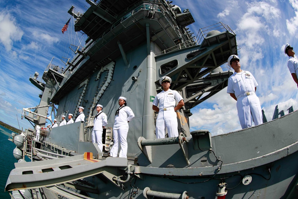 DVIDS - Images - Abraham Lincoln participates in RIMPAC 2022 [Image 4 ...