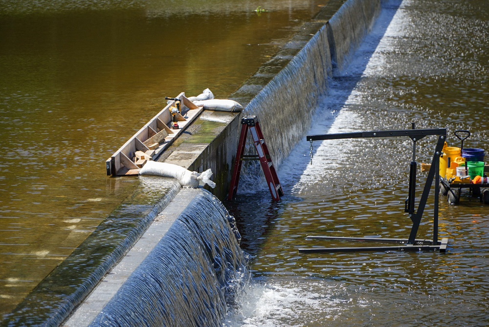 DVIDS - Images - Buffalo District Harpersfield Dam Nappe Vibration ...