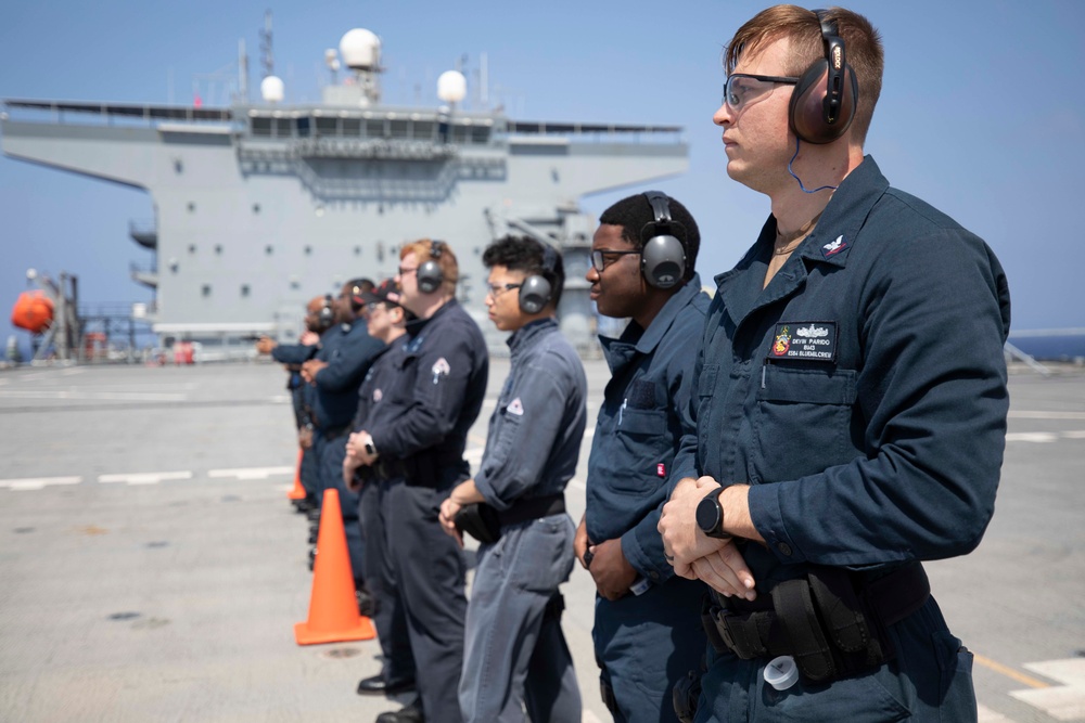 DVIDS - Images - USS Hershel "Woody" Williams (ESB 4) Conducts a Small ...