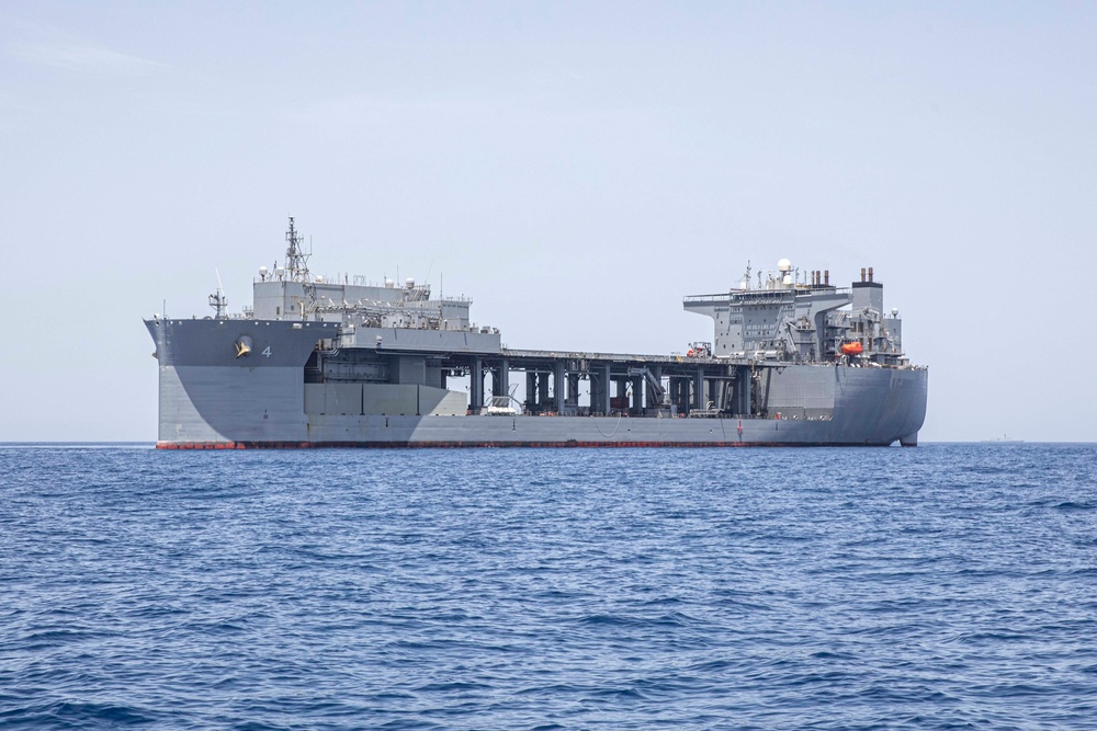 DVIDS - Images - USS Hershel "Woody" Williams (ESB 4) Conducts Search ...