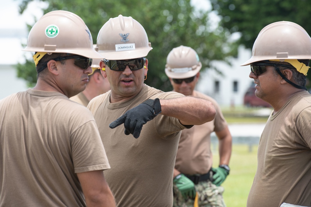 DVIDS - Images - NMCB-14 visits NASKW for in-rate training. [Image 18 ...