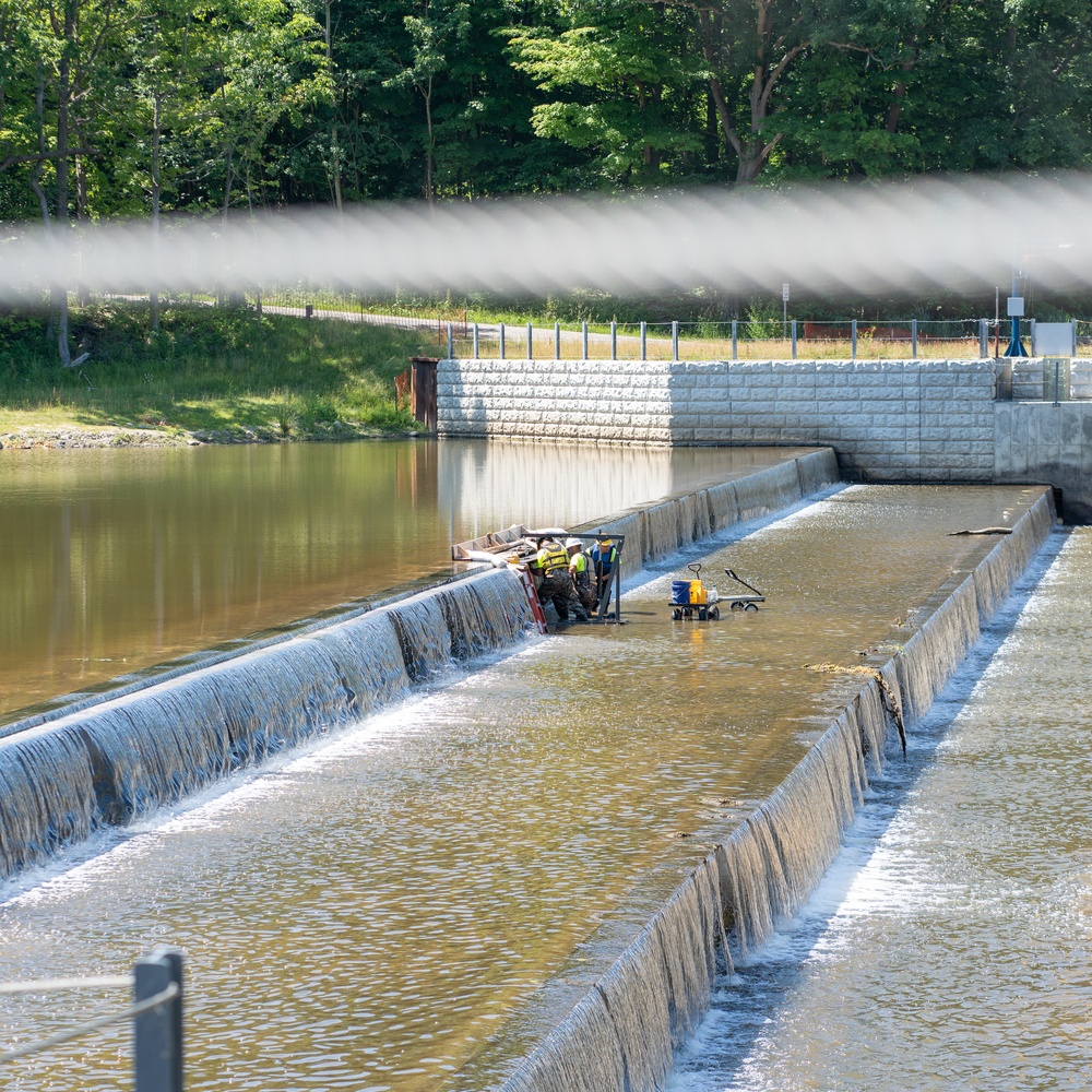 DVIDS - Images - Harpersfield Dam Nappe Vibration Project [Image 2 of 5]