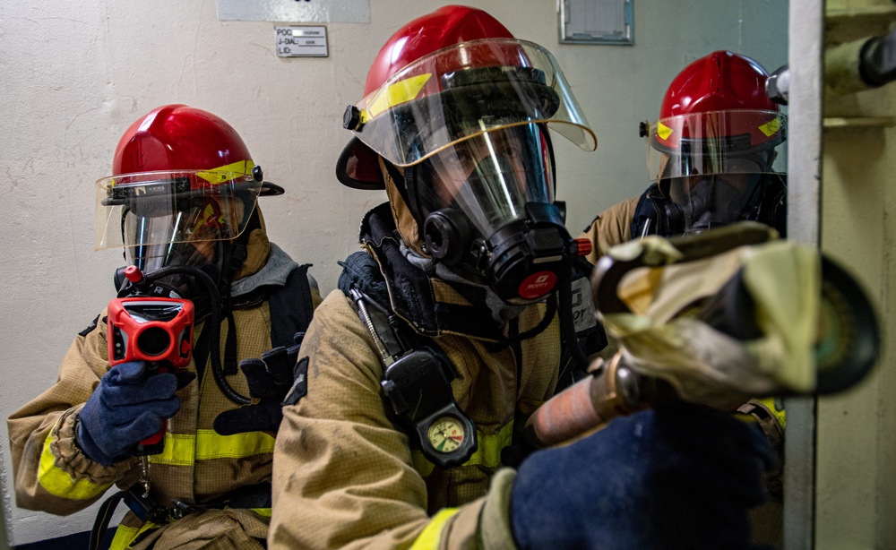 DVIDS - Images - Nimitz General Quarters [Image 2 of 6]