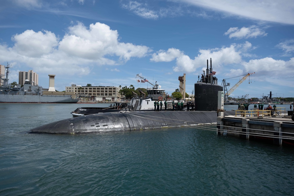 DVIDS - Images - USS Topeka Departs Pearl Harbor for RIMPAC [Image 1 of 4]