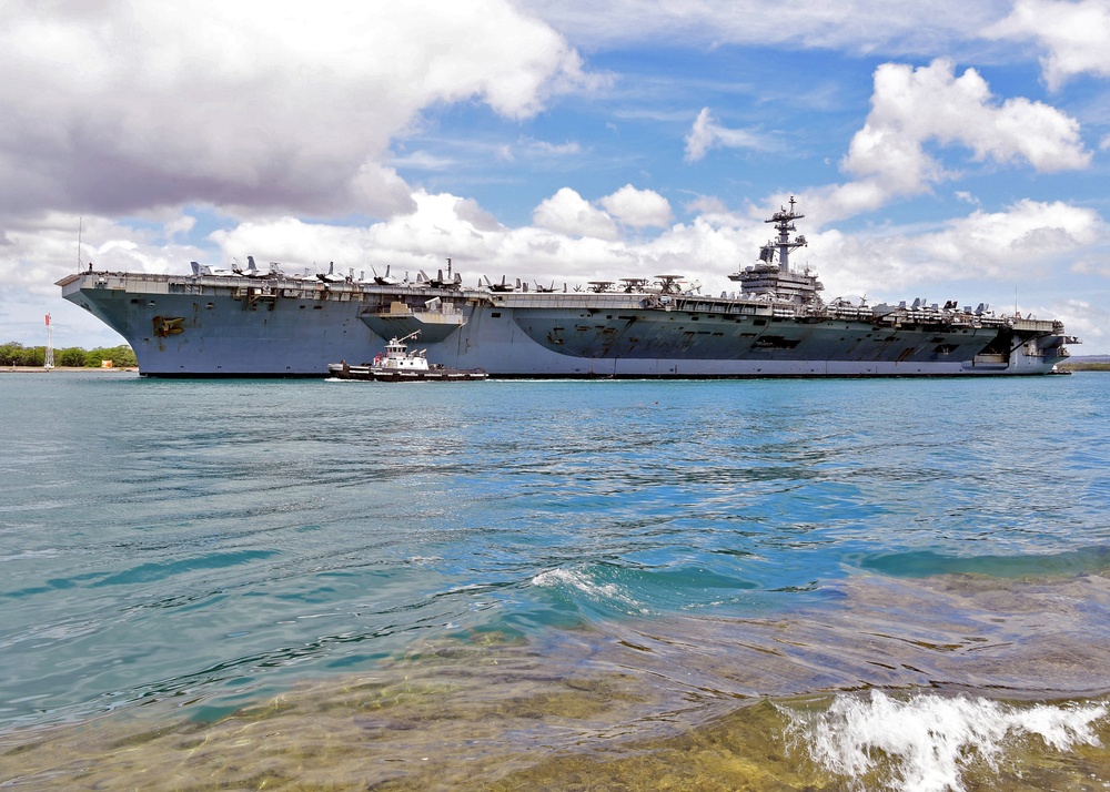 DVIDS - Images - USS Abraham Lincoln (CVN 72) Departs Pearl Harbor ...