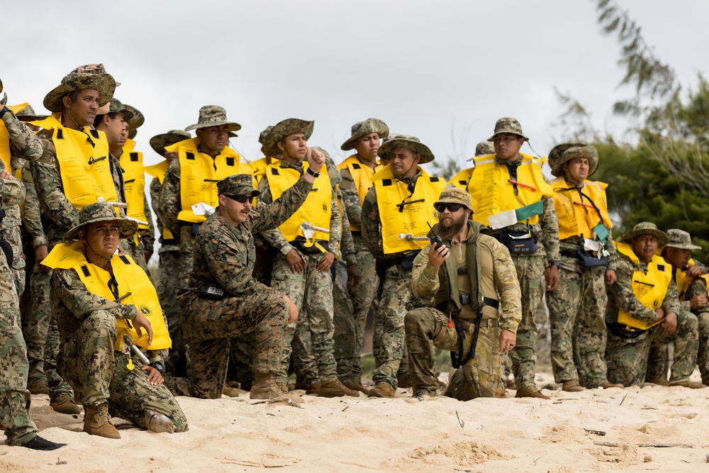 DVIDS - Images - Amphibious Operations Training RIMPAC 2022 [Image 2 of 5]