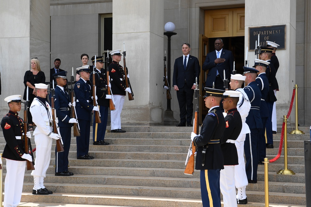 DVIDS - Images - Armed Forces Full Honor Cordon in honor of Australia ...