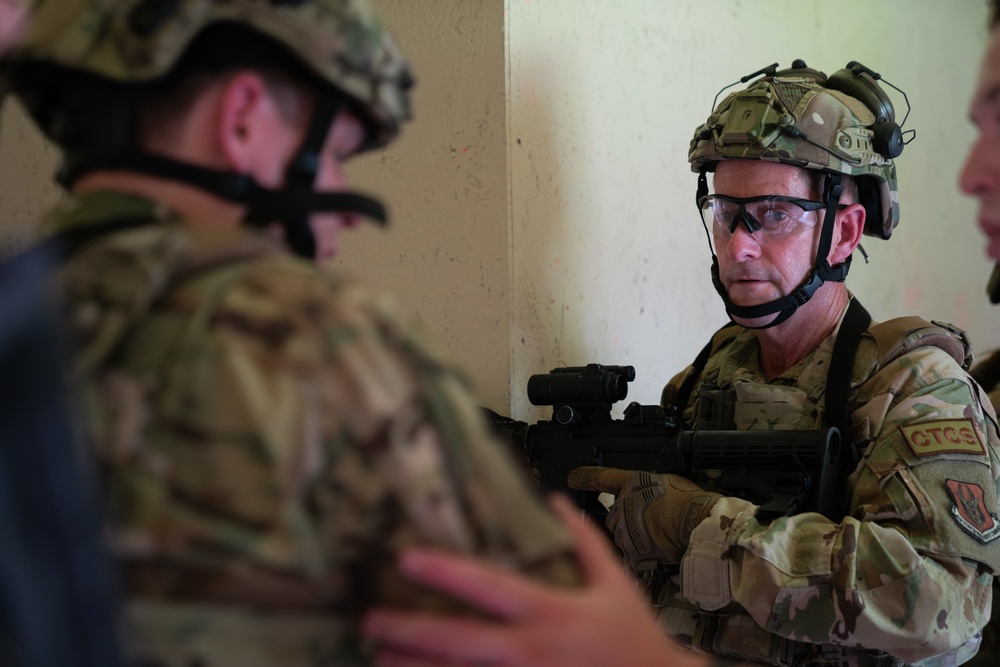 DVIDS - Images - 315th AW commander trains with 4th CTCS [Image 6 of 6]