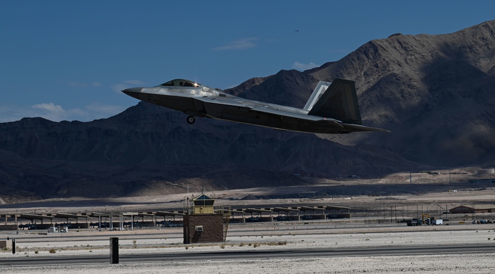DVIDS - Images - 1st Fighter Wing Maintainers ensures F-22 readiness at ...