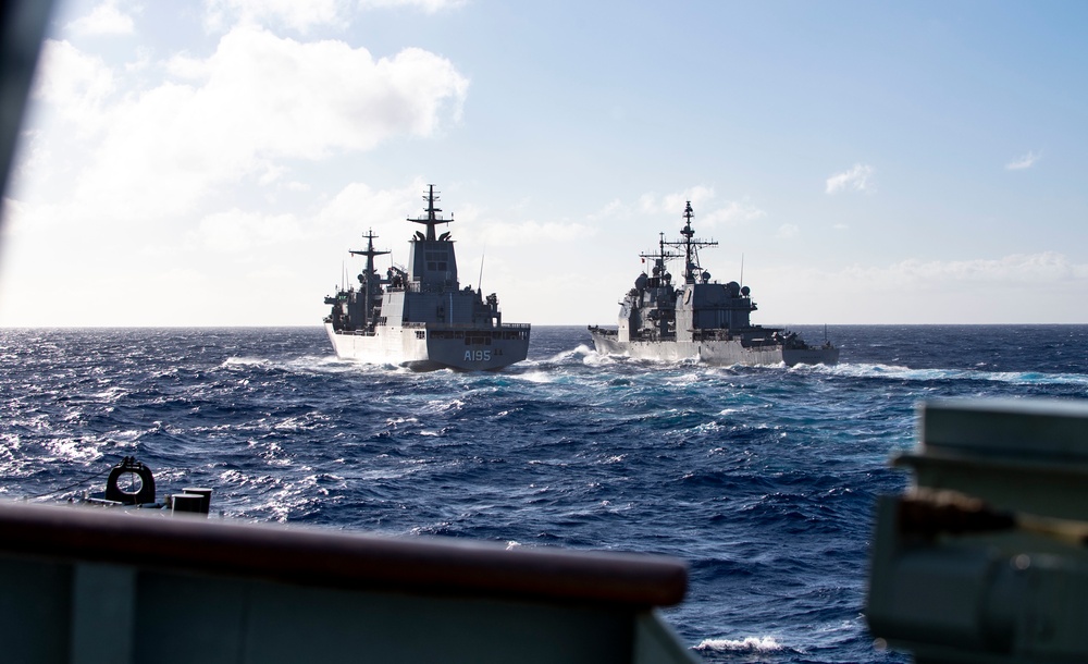 DVIDS - Images - RIMPAC 2022 Fueling At Sea [Image 3 of 4]