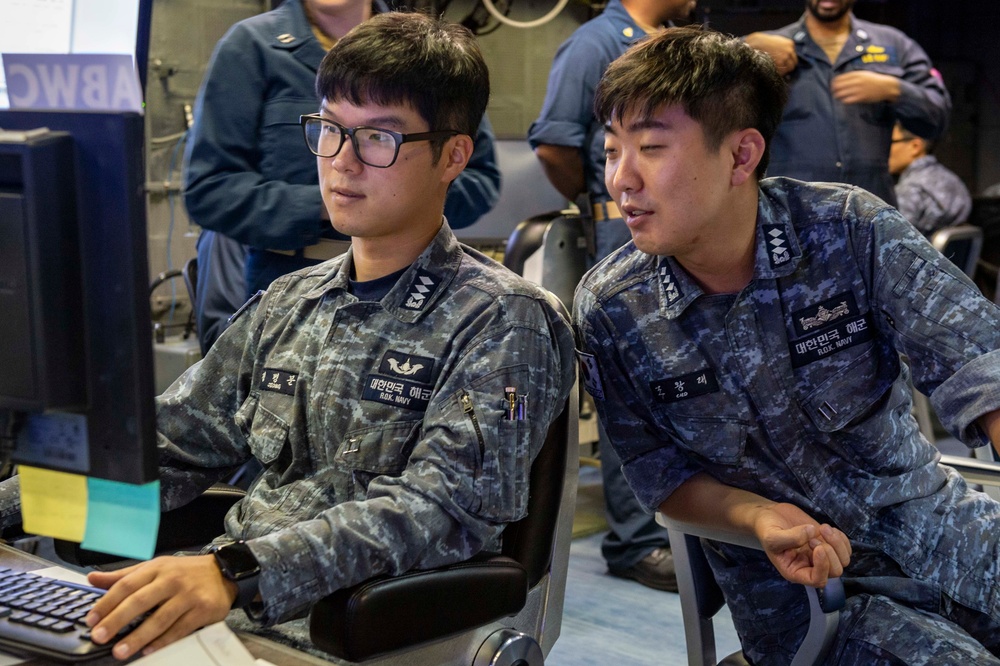 DVIDS - Images - ROK Aboard USS Essex During RIMPAC 2022 [Image 4 of 5]