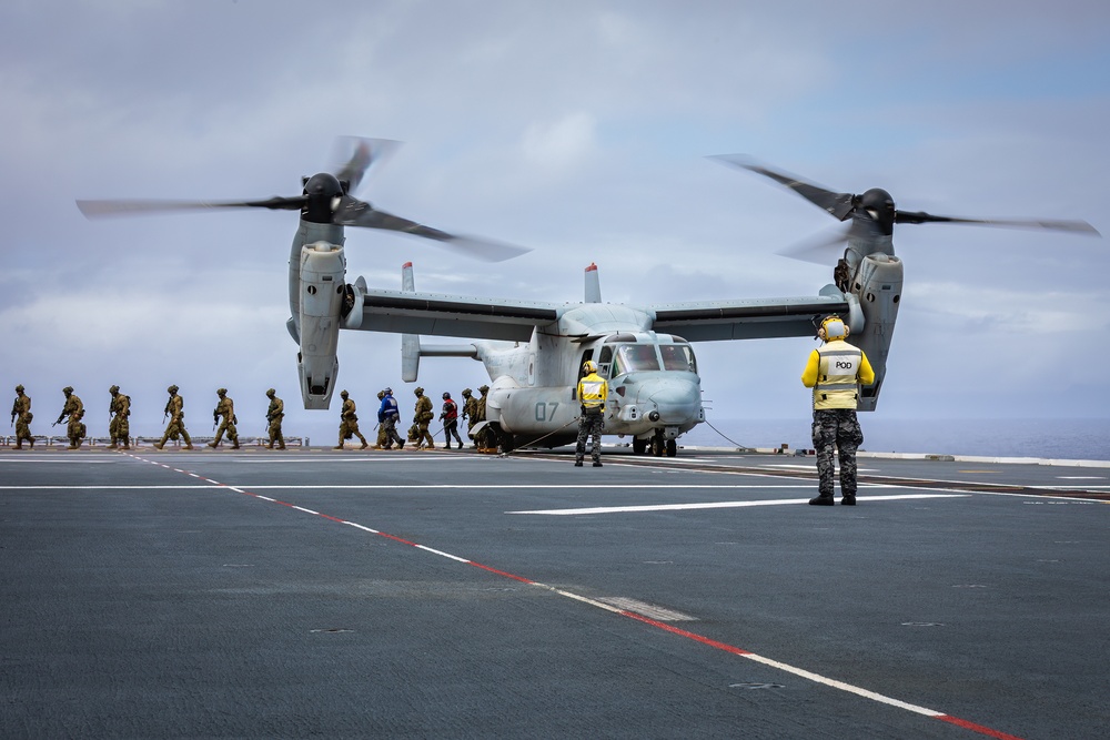 DVIDS - Images - Land Forces embark HMAS Canberra during RIMPAC 2022 ...