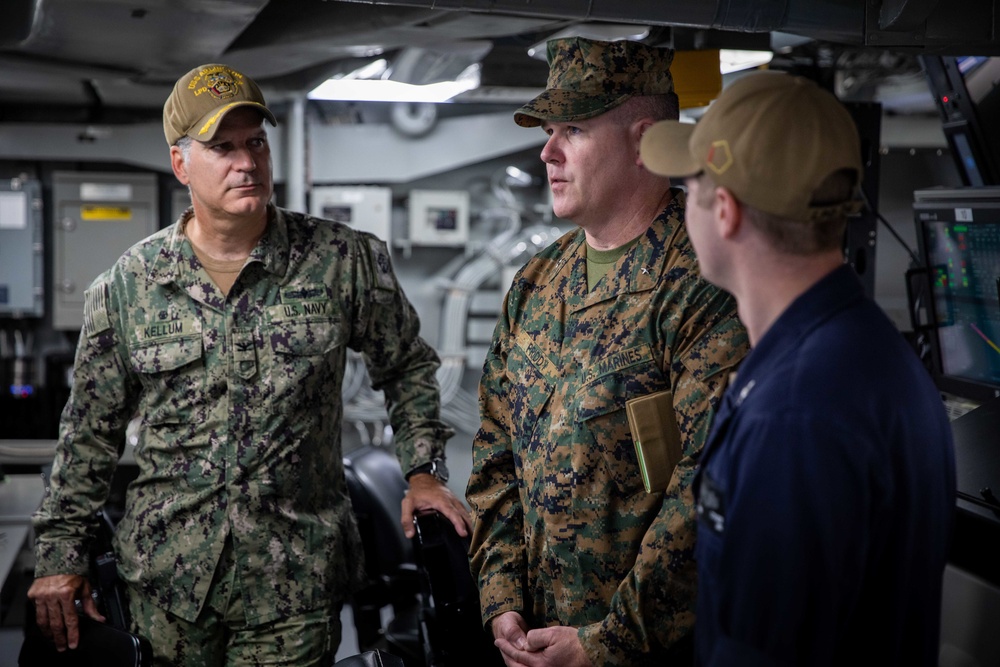DVIDS - Images - Task Force 61/2 commanding general visits USS ...
