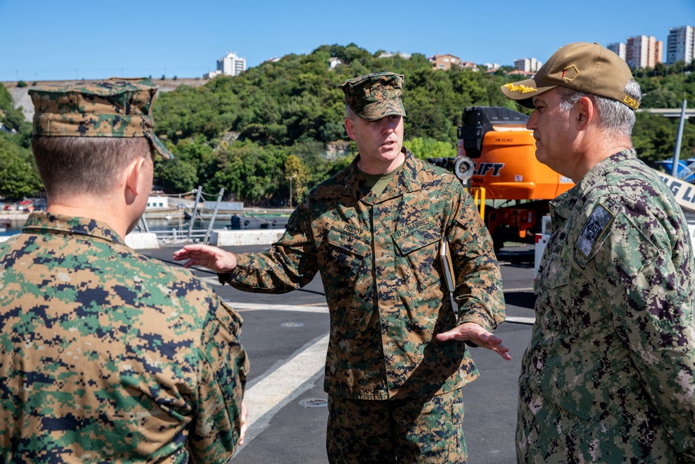 DVIDS - Images - Task Force 61/2 commanding general visits USS ...
